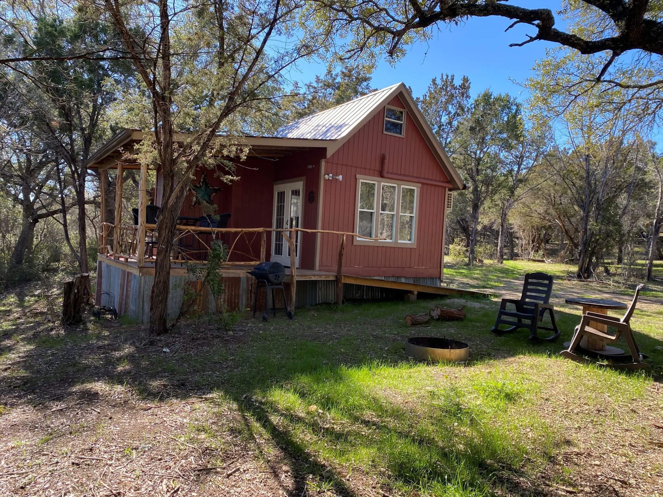 Cowboy Cabin - Creekside
