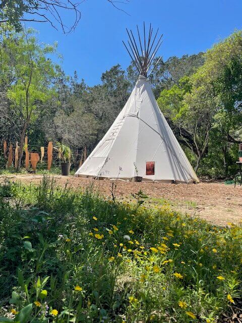 Tipi, glamping, romantic getaway, creek, fishing, canoeing,